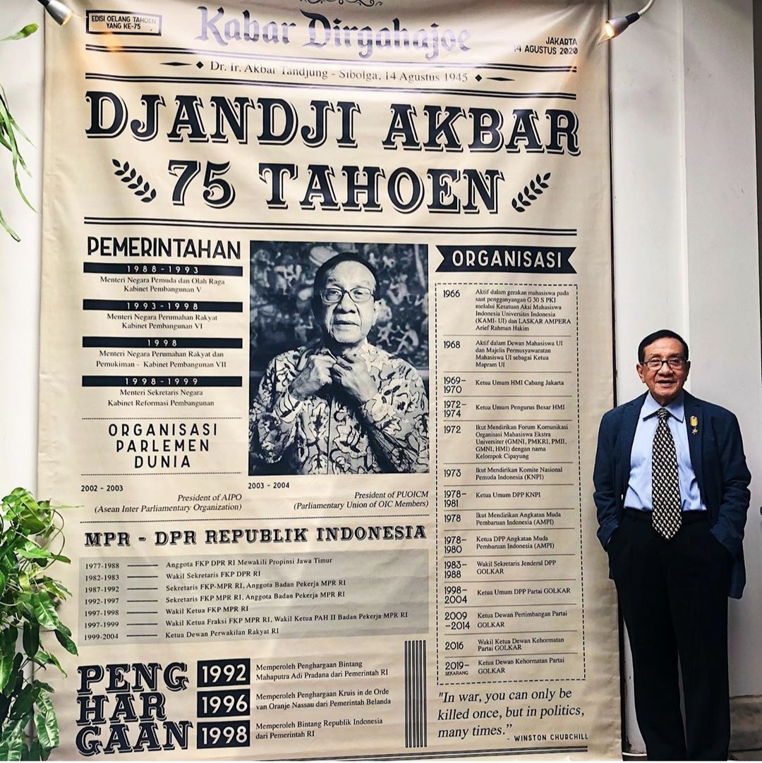 Ulang Tahun Akbar Tanjung ke-75, Dihadiahi Sebuah Karya yang Amat ...